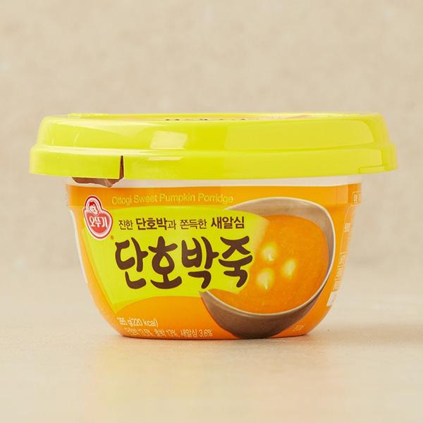 #商品の特徴 : POINTオットギのカボチャお粥は、韓国の伝統的な味わいを手軽に楽しむことができるレトルト食品です。もち米のお団子が入ったこのお粥は、豊かなカボチャの風味と旨味が広がり、一口で幸せな気持ちにしてくれます。忙しい日常の中でも...