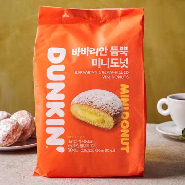 #商品の特徴 : POINT新登場！[DUNKIN] ダンキンドーナツ ババリアンクリームたっぷり ミニドーナツ。韓国の人気スイーツが、ふわふわの生地と濃厚なババロアクリームをお届けします。小さくかわいらしい一口サイズで、気軽に楽しめること...