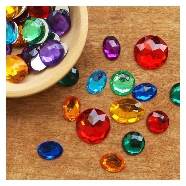 【Size】ビーズ：1.2〜2.5cmパッケージ：H6.5×9.2cm内容：100個入り素材：アクリル　裏面-プラスチックメーカー：ドイツ　GRIMM'S グリムス原産国：台湾※製造工程上できる欠けのようなものが見られます。※表面に傷や混入...