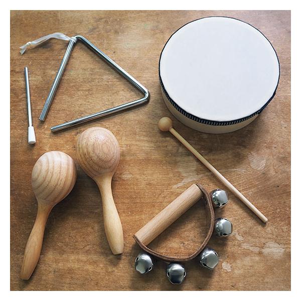【Size】トライアングル：H14×15.5cm　バチ12cm太鼓：15×4.5cm　バチ18cmマラカス：16×5cmリングベル：14×9×2.5cm紙箱：19×20×6cmセット内容：トライアングル　太鼓　マラカス　リングベル素材：天然...