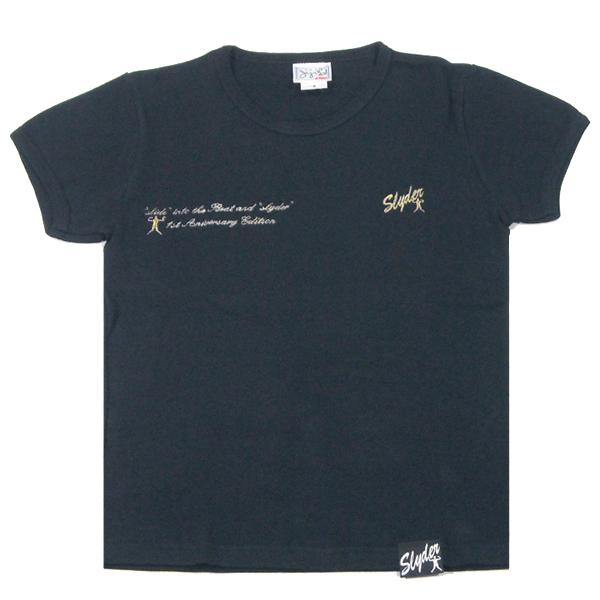 ◆商品詳細◆SHOPオリジナルの半袖Tシャツになります。当店1周年のアニバーサリーを記念した、1st ANNIVモデル☆通常のワンポイント刺繍に加え、ゴールドの刺繍で、slide into the Beat and Slyder とメッセー...