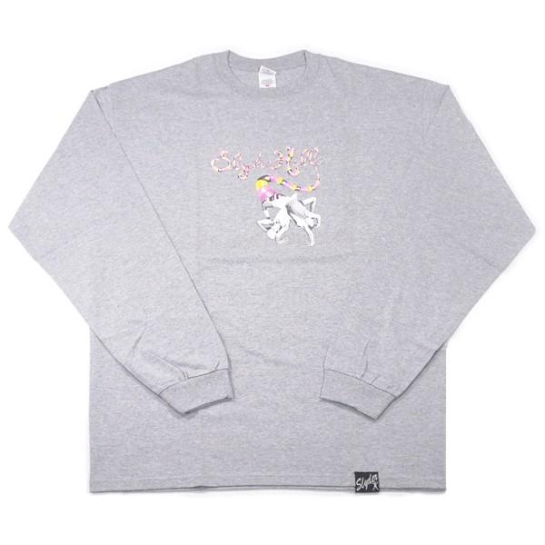 ◆商品詳細◆SHOPオリジナルのクルーネック長袖Tシャツになります。オールドスクール期のNEW YORKを伝える写真集でお馴染みの「BACK IN THE DAYS」の中でも存在感を放っていた某有名写真と、HIP HOP聡明期を代表するレー...