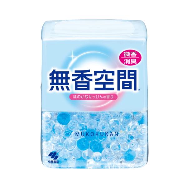 ●「無香空間（ＴＭ）ほのかなせっけんの香り」は、ほのかに香りが漂う微香タイプの消臭剤です●各種の消臭作用を持つアミノ酸系消臭成分を配合●透明ビーズが様々な気になるニオイを効果的に消臭します●ニオイの発生源のできるだけ近くでよどんだニオイを感...