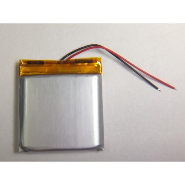 JBL Synchros S400BT用バッテリー 新品です。容量：600mAhサイズ：31mm*30mm*6mm2線 コネクター無し＜対応機種＞JBL Synchros S400BT使用方法等に関するサポートは一切行いません。また端末を分...