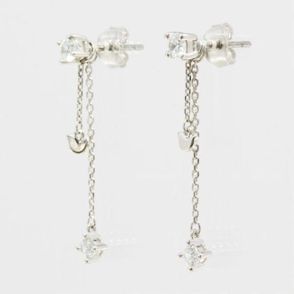 ヒバリが羽ばたくように揺れるチャームピアス。　2種類のチャームをシーンに合わせて取外し・付け替えが出来るマルチスタイルタイプです。長さの違う2つのチャームは取外しが出来ます。ポストにチャームを先に通して装着すると耳たぶの前からフロントチャー...