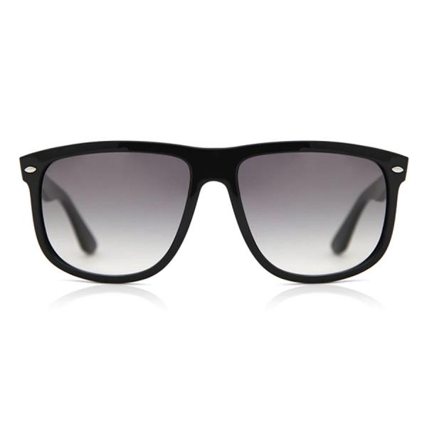 フレームの詳細ブランド:Ray-Banメーカー:EssilorLuxotticaUPC:805289564003性別:Men発売年:2011フレームカラー:ブラックフレーム形状:ウェイファーラーフレームスタイル:フルリムフレーム素材:アセテ...