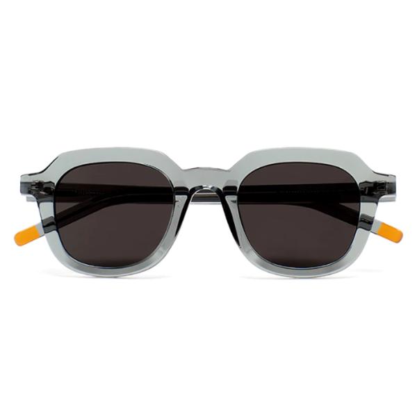 フレームの詳細ブランド:Kaleosメーカー:Kaleos Eyehunters S.L.UPC:6708184455555性別:子供Age:子供発売年:2024フレームカラー:Transparent Dark Greyフレーム形状:スクエ...