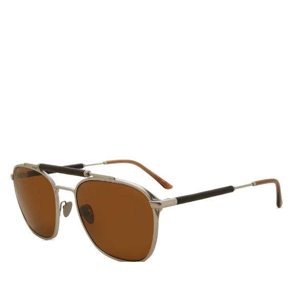 フレームの詳細ブランド:Giorgio Armaniメーカー:EssilorLuxotticaUPC:8056597946896性別:Men発売年:2024フレームカラー:Matte Silver/Brownフレーム形状:ティアドロップフレ...