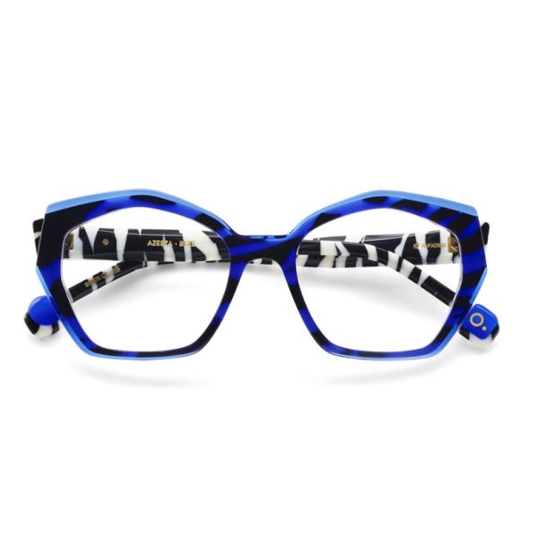 フレームの詳細ブランド:Etnia Barcelonaメーカー:Etnia BarcelonaUPC:8435736063630性別:女性用発売年:2025フレームカラー:Shiny Blue On Zebra Printフレーム形状:幾何...