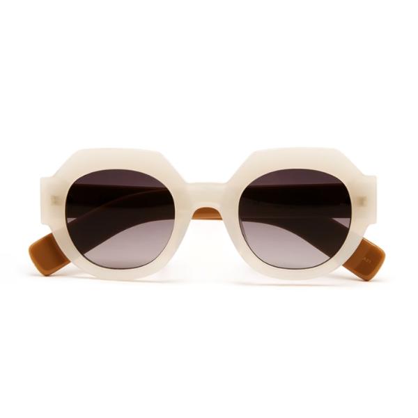 フレームの詳細ブランド:Kaleosメーカー:Kaleos Eyehunters S.L.UPC:8435667225732性別:女性用発売年:2025フレームカラー:Translucent Ivory Whiteフレーム形状:幾何学形フレ...