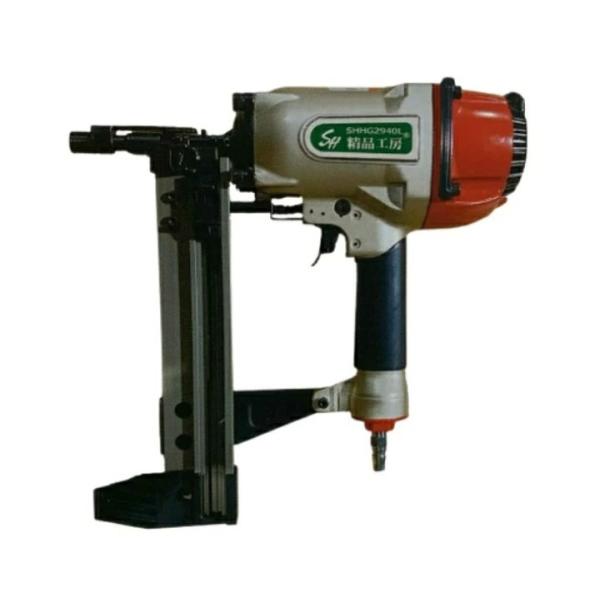 （仕様）・質量：約2.4kg・サイズ：H：338mm × L：315mm × W：95mm・使用ピン長さ：15~40mm・ピン装填数：30本・空気圧力：8kgf/cm2以内（付属品）・六角レンチ・油さし・防護メガネ同梱