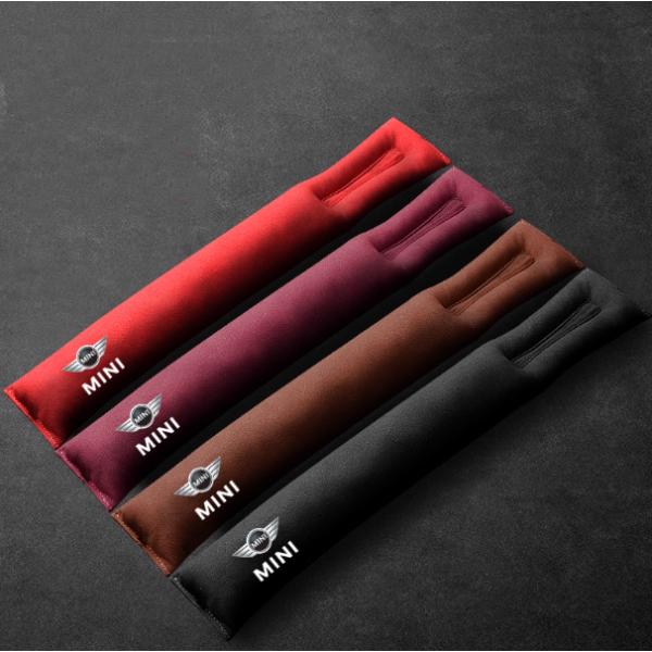 商品状態 ：新品未使用マテリアル：毛皮をめくる数量：運転席1つ+助手席1つカラー ブラック ワインレッド ブラウン レッド グリーン【小物が隙間に落ちない安心感】車のシートとセンターコンソールの隙間を埋めて、スマートフォンや財布などの落下を...