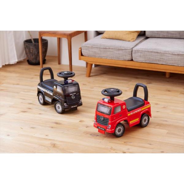 【商品サイズ】幅25cm 奥行49cm 高さ35cm【材質】ポリプロピレン、スチール【対象年齢】2〜6才（体重23ｋｇまで）【商品名】乗用メルセデスベンツACTROS【レッド】