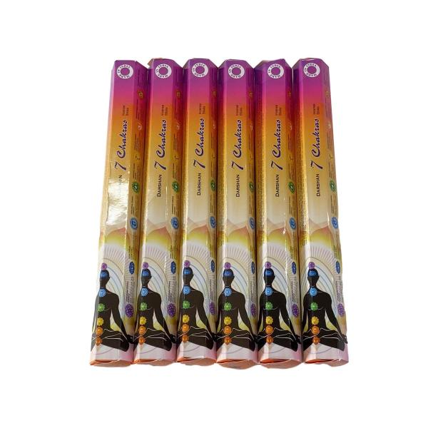 内容：Darshan セブンチャクラ香内容量：お香20本入りが6箱(1箱約20本×6箱　120本/ばらつきがあります)原産国：インドこちらは7種類のお香が楽しめるアソートセットになっています。Amberfresh、FloralBouquet...