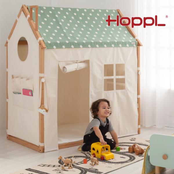 ・お子さまが喜ぶこと間違いなし！自分だけの空間づくりにおススメの、天然木で作られた「ホップルハウス＋プレイ」。フレーム、屋根、壁、ドアがセットになっています。・小さくてかわいいおうちは、おままごとやかくれんぼなど、様々なあそびの空間にぴった...