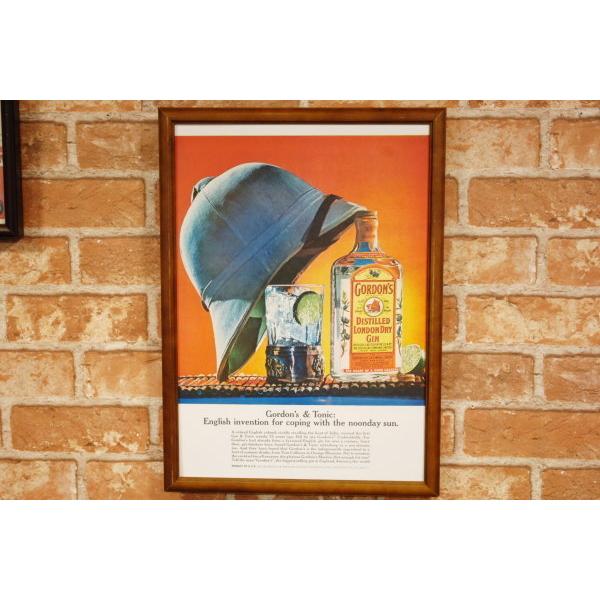 【サイズ 約】・フレーム外径： 39.0×28.0、厚さ 1.3 (cm)・用紙サイズ： 36.4×25.7（B4)■フレームは木製です。■付属品：裏板（MDFボード）・透明板（PET）・紐・厚み調整材■ お届けは額縁とポスターです。ポスタ...