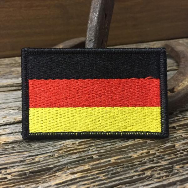 【最大サイズ 約】 4.5 x 7.4 (cm)※画像は同一商品のサンプルです。※webの特性上、実物と写真は多少色目が異なります。※撮影用の備品は商品に含みません。世界の国旗 Flagge der Bundesrepublik Deuts...