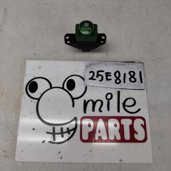 ☆店舗での商品手渡しは行っておりません。すべて発送となります☆☆土曜日・日曜日・祝日は休業日です☆☆領収書・納品書発行なし☆☆商品につきましては取り外す前に可能な限りの動作確認は行っております☆☆落札後の連絡は「発送連絡のみ」お客様のご登録...