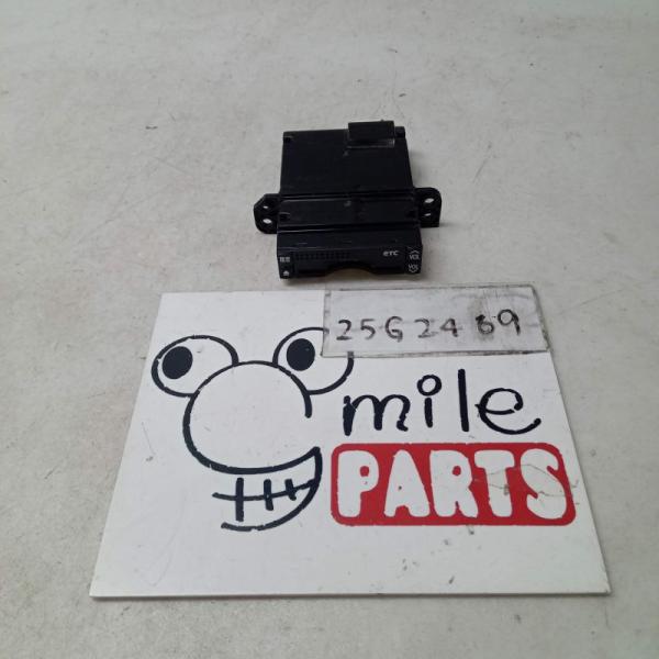 ☆店舗での商品手渡しは行っておりません。すべて発送となります☆☆土曜日・日曜日・祝日は休業日です☆☆領収書・納品書発行なし☆☆商品につきましては取り外す前に可能な限りの動作確認は行っております☆☆落札後の連絡は「発送連絡のみ」お客様のご登録...