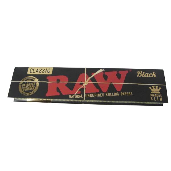RAW Classicよりさらに薄い RAW Black。無漂白、ナチュラルガムを使用。サイズ:キングサイズ　スリム　長さ108mm×幅44mm。32枚入り×5冊。5 booklets×32 papers