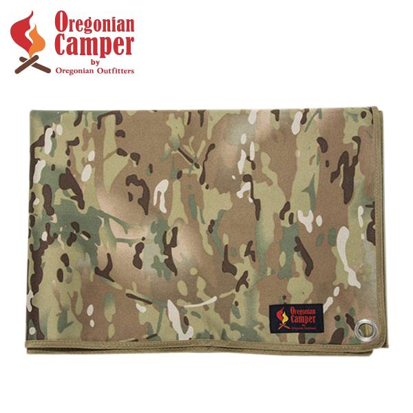 【ブームに左右されないデザインと機能性で、キャンプシーンに彩りを加えるブランド Oregonian Camper】裏面に防水加工が施されたオレゴニアンキャンパーのグランドシートです。角に施されたハトメにペグ(杭)を打ち、風によるめくれ上がり...