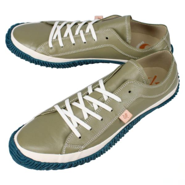 【商品説明】ブランドを象徴する定番人気モデル、ＳＰＭ−１１０「アイボリー」スピングルムーヴの靴を初めて履く方におすすめの大定番モデルです。日本人の足に合わせた設計と多くの手作業が必要なバルカナイズ製法で、究極のフィット感を実現しました。素材...