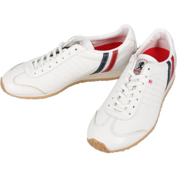 【商品説明】「ＩＲＩＳ（アイリス）」の全てのパーツをスムースレザー仕様にしたモデルが「ＰＡＭＩＲ（パミール）」。軽いシボのあるレザーに合わせた透明感のある２本ラインがポイントです。※２２ＳＳ生産モデルよりインソールが変更され、従来の物より厚...