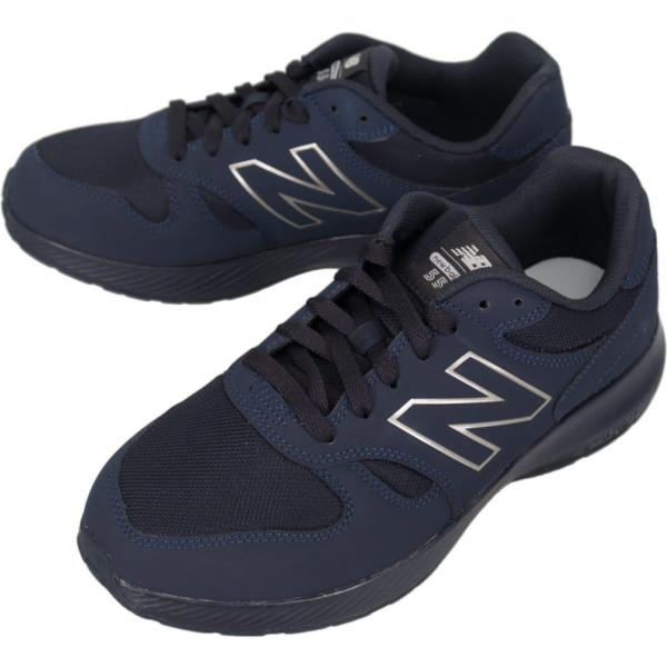 【商品説明】ワイドで歩きやすく馴染みのあるクラシックデザインの「DynaSoft 550 v5」にバージョンアップ。自然な足運びをサポートしながら耐摩耗性に優れたラバーを採用したアウトソール。反発弾性と耐久性にフォーカスしたEVAミッドソー...