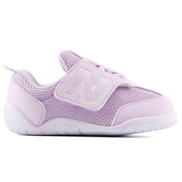 歩き始めの赤ちゃんのことを第一に考え、設計デザインしたファーストシューズ「NEW-B FIRST」に、シーズナルカラーが登場。屈曲性に優れたフルラバーアウトソールが赤ちゃんの自然な歩行を支え、両サイドに大きく開く面ファスナーが脱ぎ履きのしや...