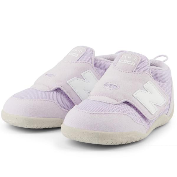 歩き始めの赤ちゃんのことを第一に考え、設計、デザインしたファーストシューズ「NEW-B FIRST MID」が新登場。ミッドカットのアッパーが歩き始めの赤ちゃんの足首回りをやさしくサポートし、屈曲性に優れたフルラバーのアウトソールが赤ちゃん...