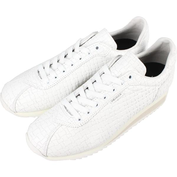 【商品説明】ベーシックなデザインのスニーカー「ＳＡＮＧＥＲ（サンガー）」の素材提案モデル。アッパーには、箔の上からメッシュの型押しを施したステアレザーを使用しています。【素材】アッパー：ステアレザーソール：ラバー【サイズ感】スタッフＳ（普段...