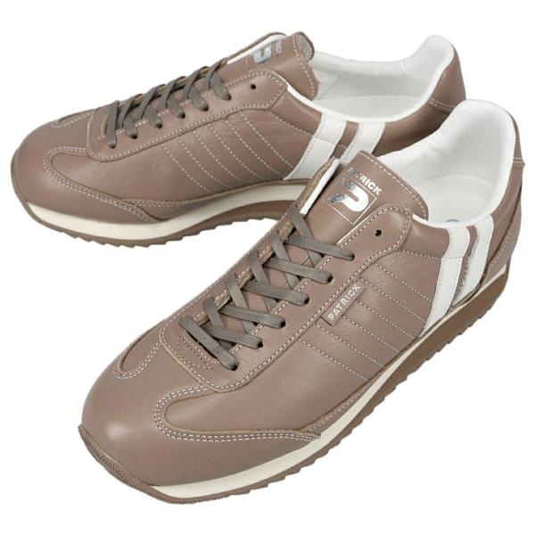 【商品説明】アッパーには撥水機能のある柔らかなステアレザーを使用し、「SLV」には表面にシルバーのラメが吹き付けられ、程よいツヤ感が特徴です。アッパーに採用された撥水機能のあるステアレザーは、雨や水しぶきから足を守りながら、柔らかな足当たり...