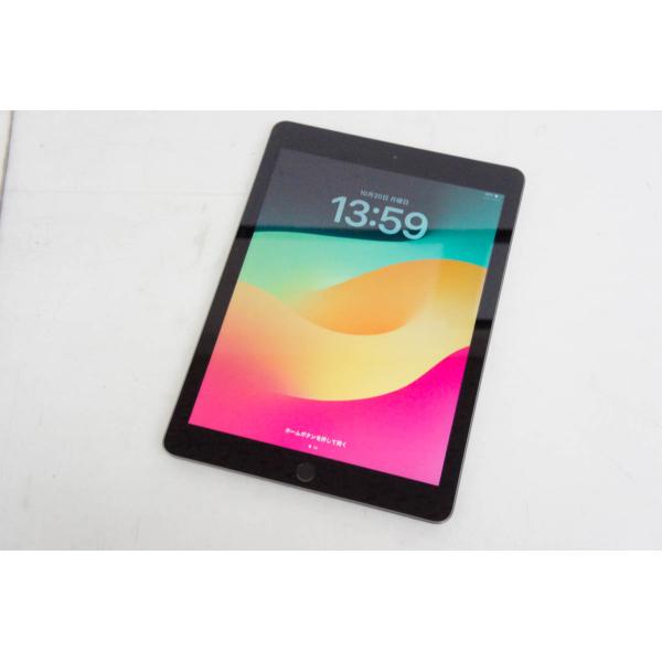 ●商品情報・Apple Pencilに対応した、9.7型Retinaディスプレイ搭載の「iPad」・OS種類 ／iOS・ネットワーク接続タイプ ／Wi-Fiモデル・iPadOSバージョン／17.7.3・ストレージ容量／32GB・CPU／Ap...