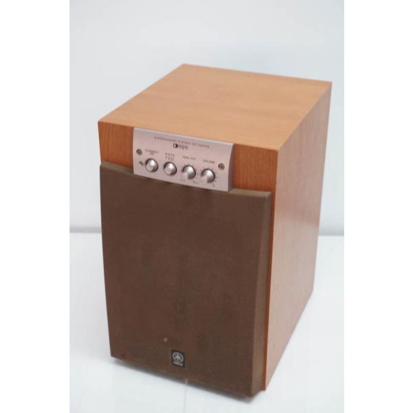 ●商品情報・再生周波数帯域／30Hz〜0.2KHz・メーカー／YAMAHA・型番／YST-SW105・型式／ウーハー・出力／100W・外形寸法／235x365x312 mm・質量／9.5kg※詳細はメーカーHP等をご確認ください。●状態／【...