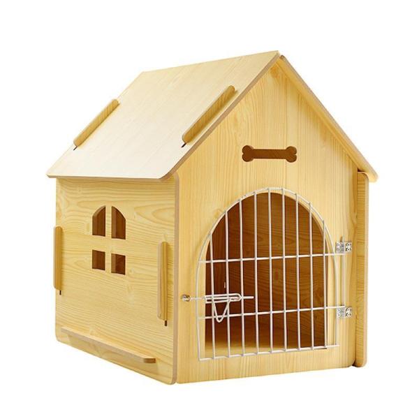 天然木の質感を活かしたあたたかみがあるおしゃれな木製犬舎です。屋根は板のつなぎめからの雨水の浸入を防ぐ雨漏り防止設計になっており、快適に過ごすことができます。塗装がはげにくく、木が傷みにくい塗装で耐候性に優れています。