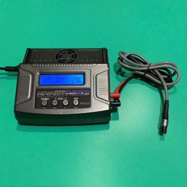 トプコンＢＣ−２０ＡＲ互換、高性能充電器リフレッシュ付の販売です。対応バッテリー BT-24Q.BT-24QW.BT-30Q対応バッテリーリフレッシュ機能付※購入前に必ず、充電の差し込み口が2ピンであることを確認してください。AC100V....