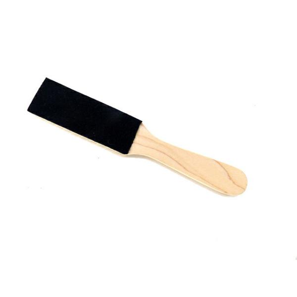 Buffing Stick全長：約175mm木製スティックに黒い研磨用革が貼ってあります 。