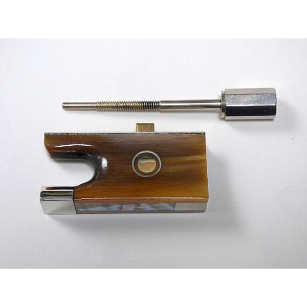 Horn (水牛角）05Horn Violin Bow Frog水牛角 Frog 4/4ＨｏｒｎSolid Copper Plain ScrewAbalone SlideFull Mount Copper Metal商品により個体差がります...