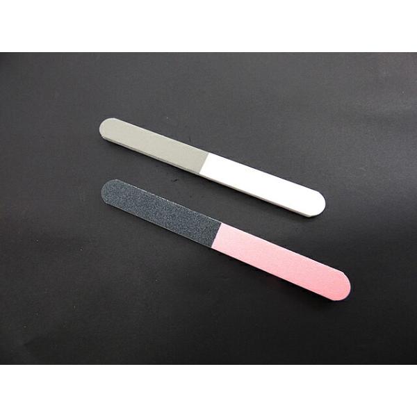 Micro Mesh 4Grits File(#1500/2400/4000/12,000)＊１本(１枚)での販売です。裏表両面で計4種類のマイクロメッシュを棒状のスポンシ材に張り合わせました。弾力性もあり、入り組んだ細部の磨きなどに効果的...