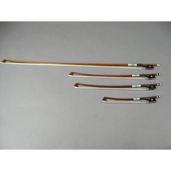 Quality Violin Bow 1/32・1/64・1/128細部にこだわって製作されたハイクオリテイー バイオリン弓。バランスの良くしっかりとした造りです。サムグリップには耐久性にすぐれた天然トカゲ皮を使用。エボニーフロッグにアバロ...