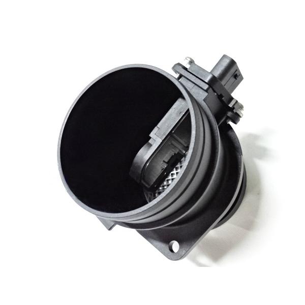 ●商品状態新品・未使用品●適合車種アウディQ3(8UCCZ 8UCPS)Q5(8RCDN 8RCNC)TT(8JCCZ 8JCDA)※上記車種にグレードや型式記載されている場合でも、年式・仕様等により適合しない場合が御座います。必ず実車に取...