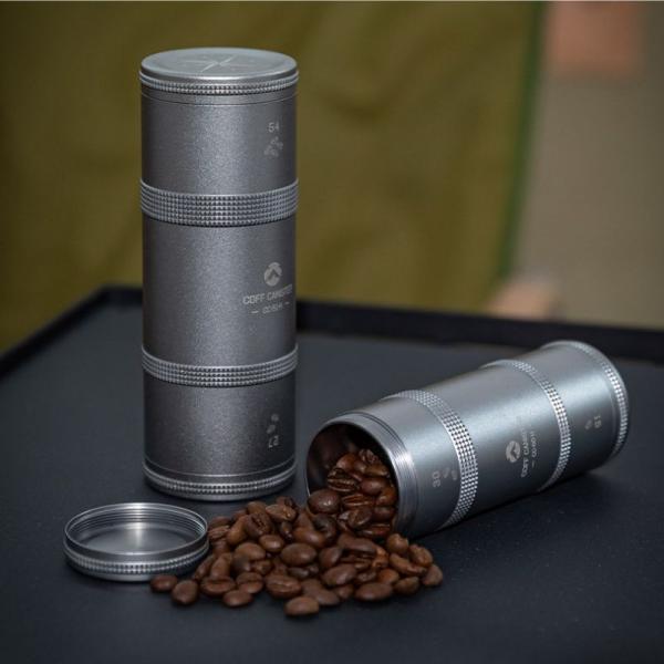 型番 CC-50ブランド キャンピングムーン CAMPINGMOONカラー シルバー or ブラック容量上缶／約30g（90cc）、下缶／約15g（50cc）サイズ 約120×46mm材質 ジュラルミン用途 アウトドア用ミニキャニスター重量...