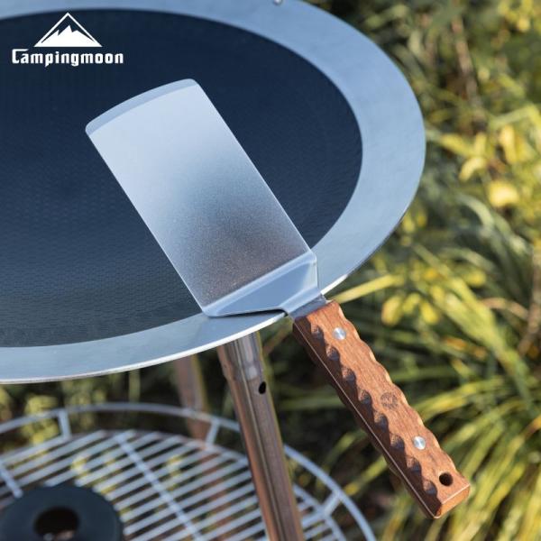 ブランド キャンピングムーン CAMPINGMOON型番 MS-29製品概要 ステンレス製 フライ返し ターナーローズウッド柄のトング、ハンドサイズの肉バサミとなります。ソロキャンプにちょうどいいサイズの大きさで、使い勝手が非常に良いです。...