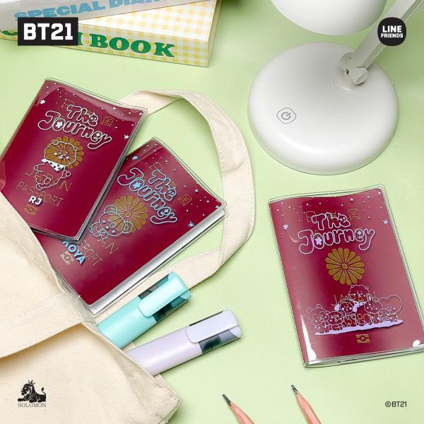 【発売日：2025年12月29日】●商品名：BT21 パスポートケース●キャラクター：KOYA RJ SHOOKY MANG CHIMMY TATA COOKY●製造国：日本<br>●サイズ：約95.5x135(mm)<b...