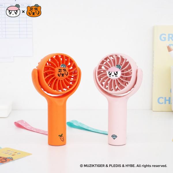 ●商品名：BONGBONGEE×MUZIK TIGER ミニハンディファン●製造国：中国●素材：ABS,PP●サイズ/重さ：約75×40×140mm/110g ●定格入力：DC5V/1.0A●バッテリー：3.7V/1800mAh●充電時間：...