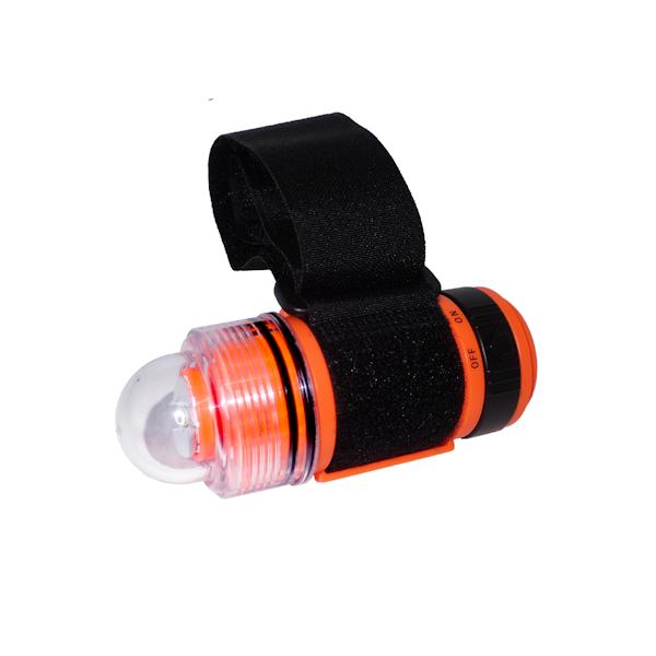 ストロボ専用モデル万が一の時に備え、安心・安全の為に携帯しておきたい点滅式ストロボライト。明るい点滅式の光でダイバーの位置を知らせます。軽量・コンパクトながら、視認性 3 km、72 時間の長時間点滅のストロボ機能。点滅式LEDストロボライ...