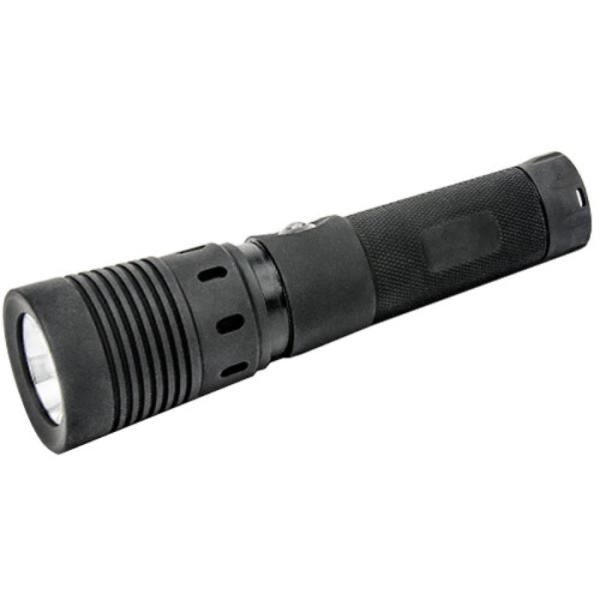 最大光量 2000 ルーメンワイド/スポット/ストロボへの切替に対応。光量 3 段階調整。ヘッド部分のキャップをスライドして照射角を 100 度のワイドから 12 度のスポットに切り替え可能。ワイド光は標準的なダイブライトや撮影に、スポット...