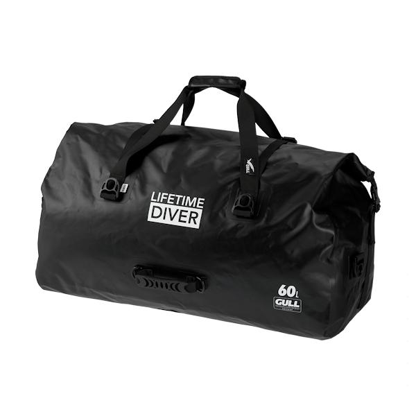 ○ボディサイズ：H59 × W69 × D34cm○容量:60L排気バルブ付きでパッキング後に圧縮可能間口が横型で大きく荷物の出し入れが容易ショルダーベルトが付属Lサイズのバッグはメンズ用のドライスーツも用意に入る間口の広さとサイズ感