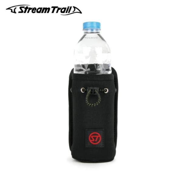500ml〜600mlのペットボトルを安定感を持ってホールドすることができるボトルホルダーです。Stream Trail製品のショルダーストラップに、クリップとバックルで固定してお使いいただけます。 素材:ネオプレーンサイズ:幅9×高さ16...