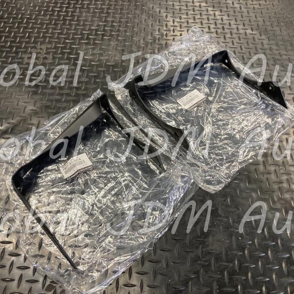 マツダ純正新品部品になります。経年劣化リフレッシュに！FC3S RX-7 ヘッドライトベゼル 左右セット新品未使用品です。廃盤部品となります。適合車種：FC3S RX-7MAZDA Genuine New Parts. Refresh fo...